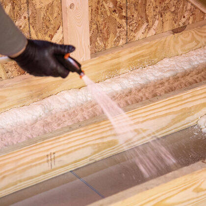 DAP® 7565000351 10.5-Pound Off-White Wall And Cavity Spray Foam ...