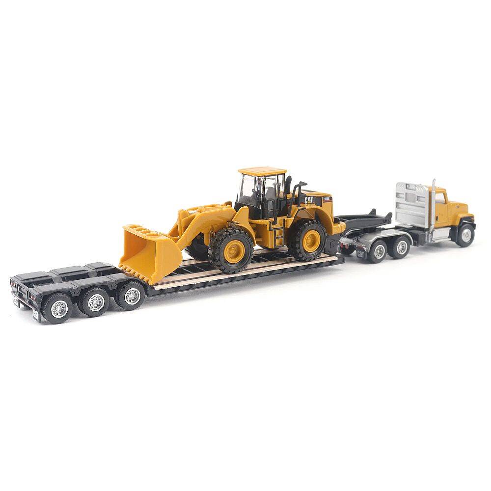 DIECAST MASTERS AMERICA 84418 1:87 HO Scale Cat CT681 Day Cab Tractor ...