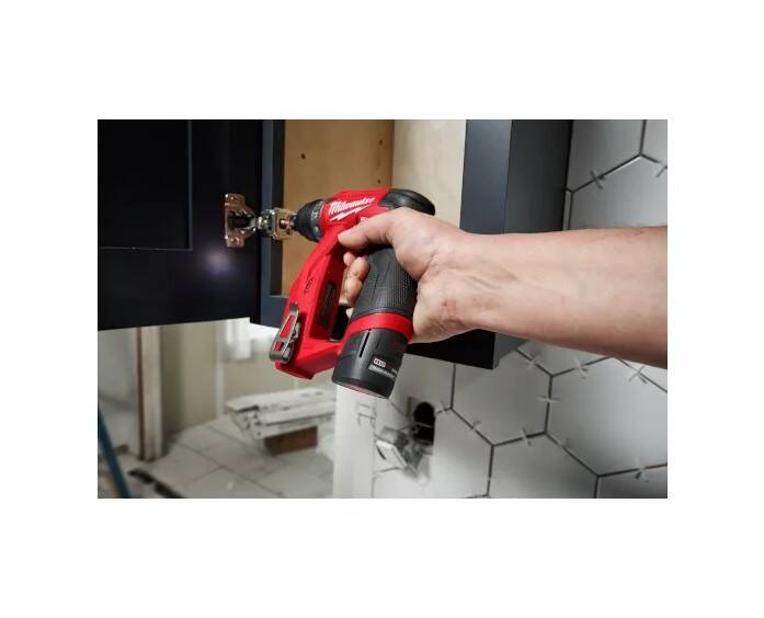 Milwaukee 48-11-2425 M12 Red Lithium Ho Cp2.5 Battery at Sutherlands