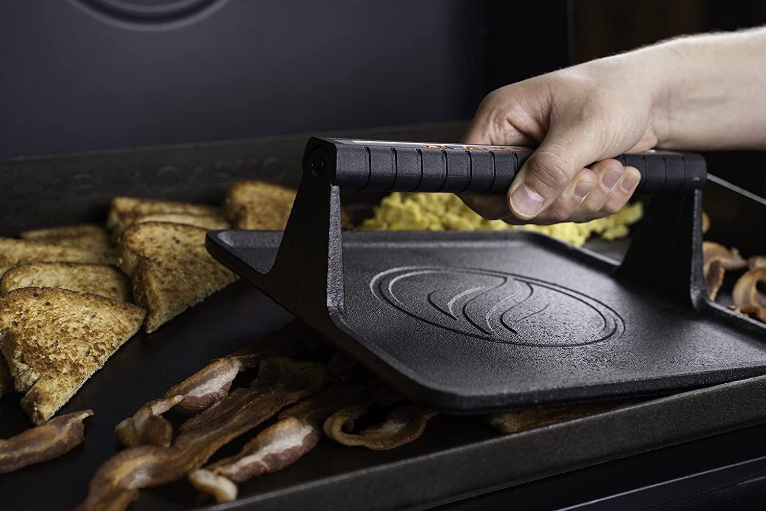BLACKSTONE 5436 Extra Large Cast Iron Griddle Press at Sutherlands