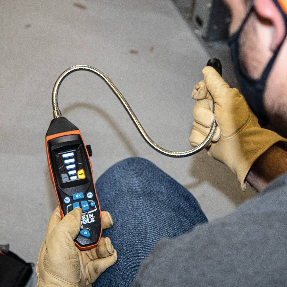 KLEIN TOOLS ET160 Refrigerant Gas Leak Detector at Sutherlands