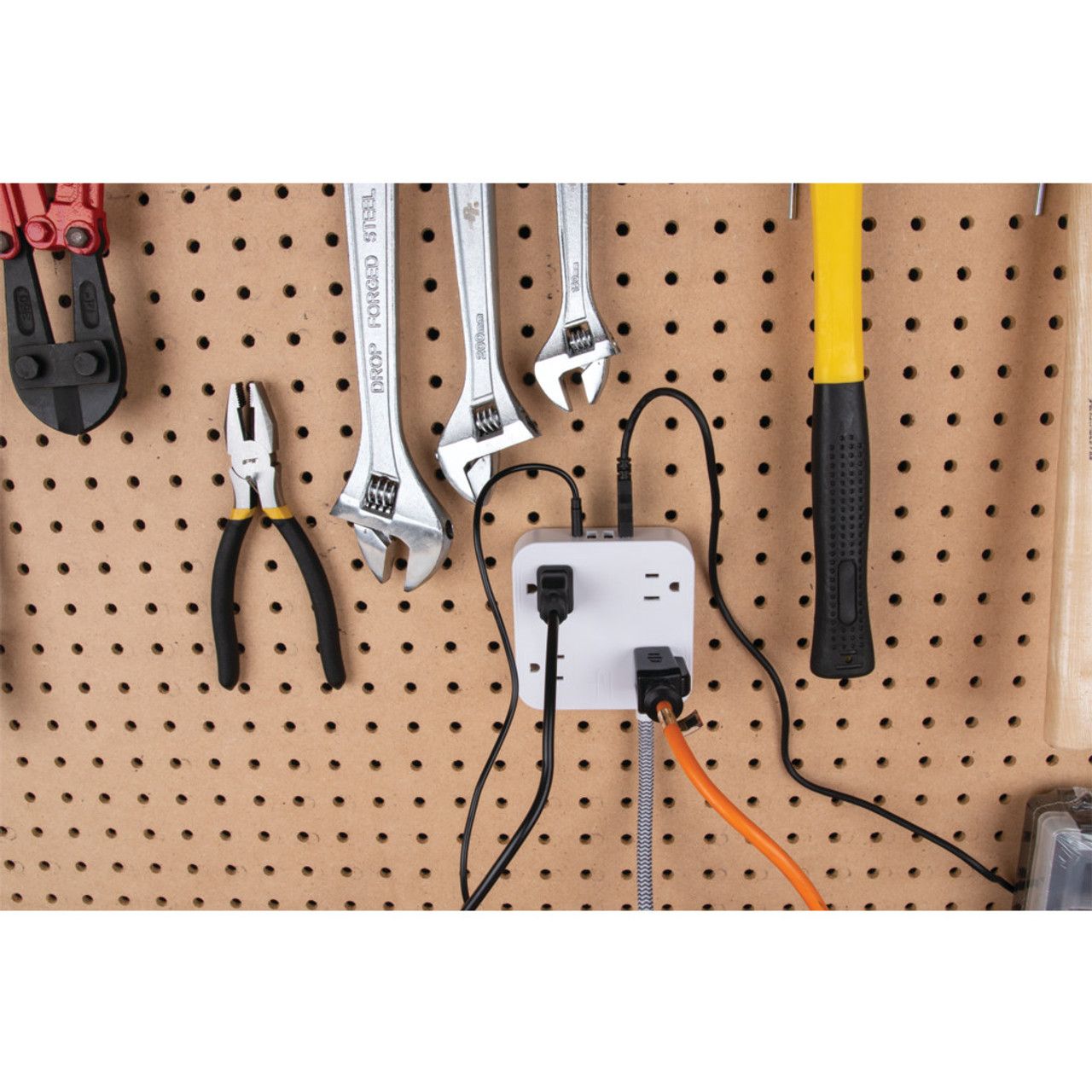 PT® Performance Tool W2266 Power® 8-In-1 Multi-Tap Outlet Power Station ...