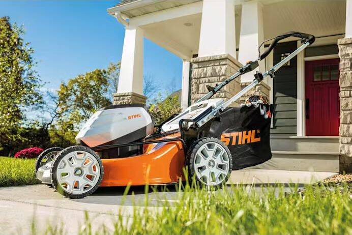 STIHL® RMA 510 21-Inch RMA 510 Self Propel Battery Powered Lawn Mower ...